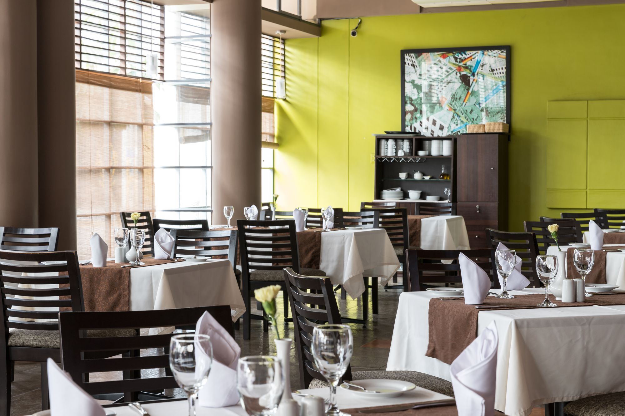 LP LOS PORTALES HOTEL CHICLAYO